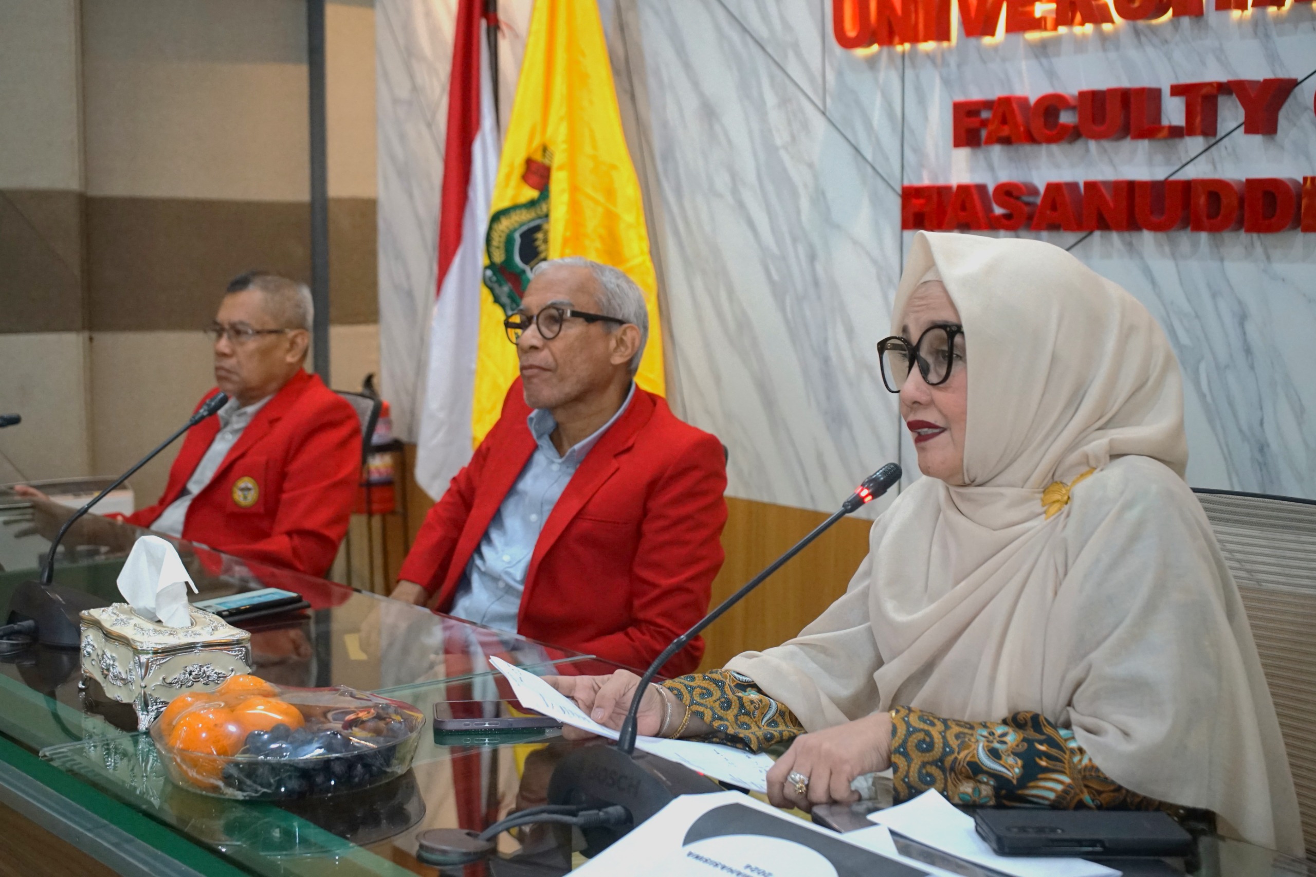 Tim Medis Emergency Calcaneus FK Unhas Bantu Korban Bencana di Enrekang ...